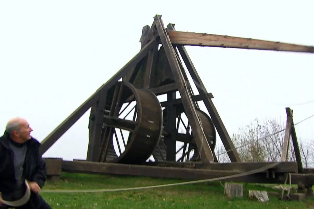 trebuchets - Mike Loades